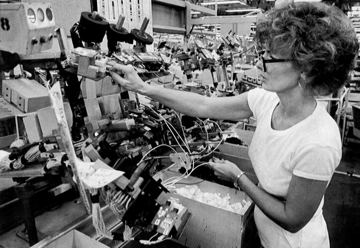 Women workers at Packard Electric fondly recall heyday of massive plant ...